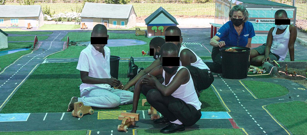 Triple celebration as Thuthukani opens ‘Play-to-Learn’ Centre - Bell Equipment