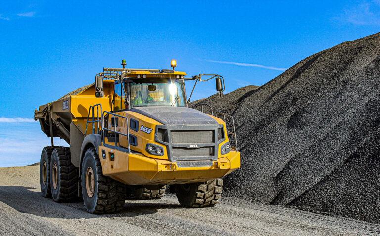 B45E is the first choice for Hillhouse Quarry operators - Bell Equipment