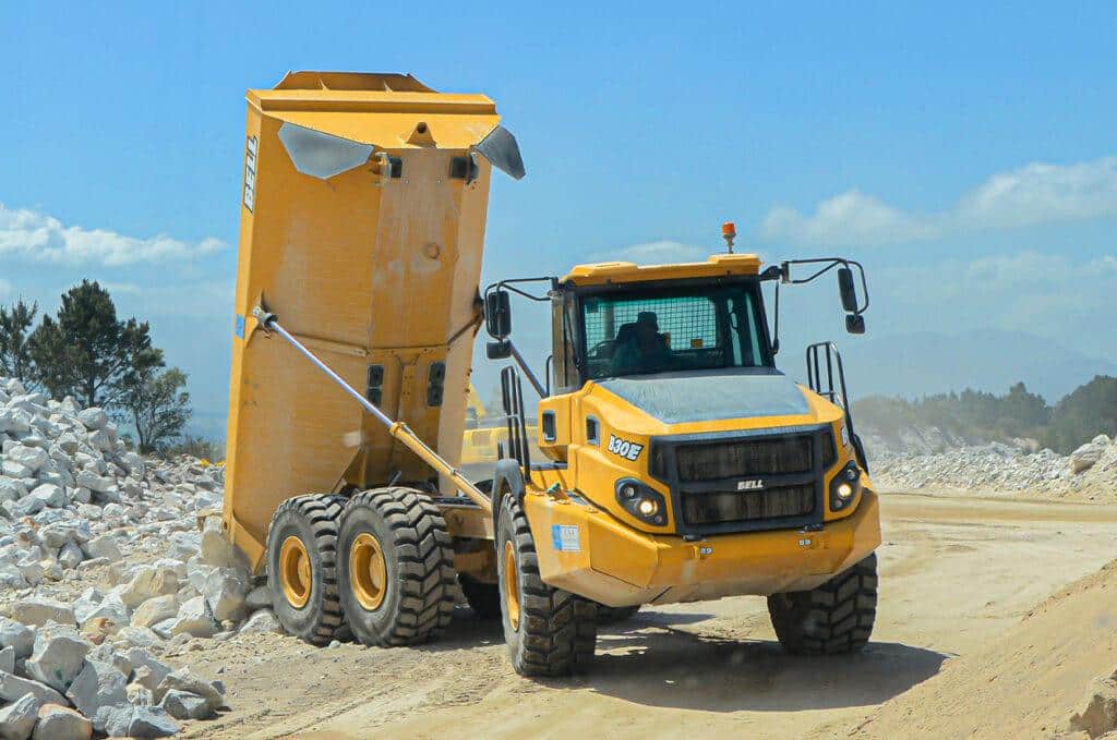 CSV Construction celebrates 30th anniversary with new Bell and Kobelco ...